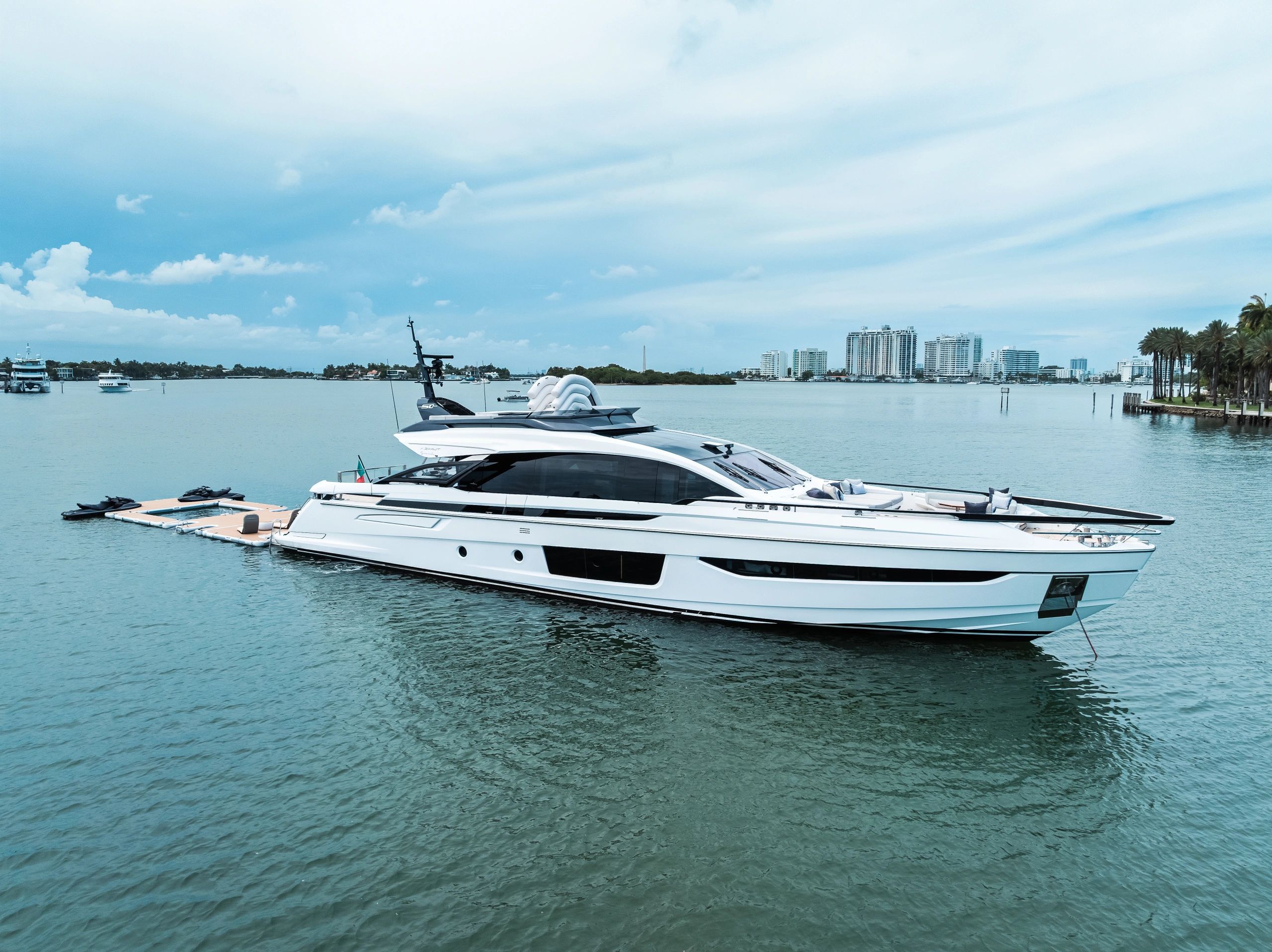 Rosa Yacht