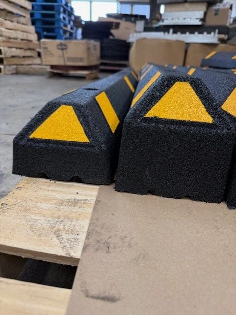 Why Recycled Rubber Curbs Outperform Concrete