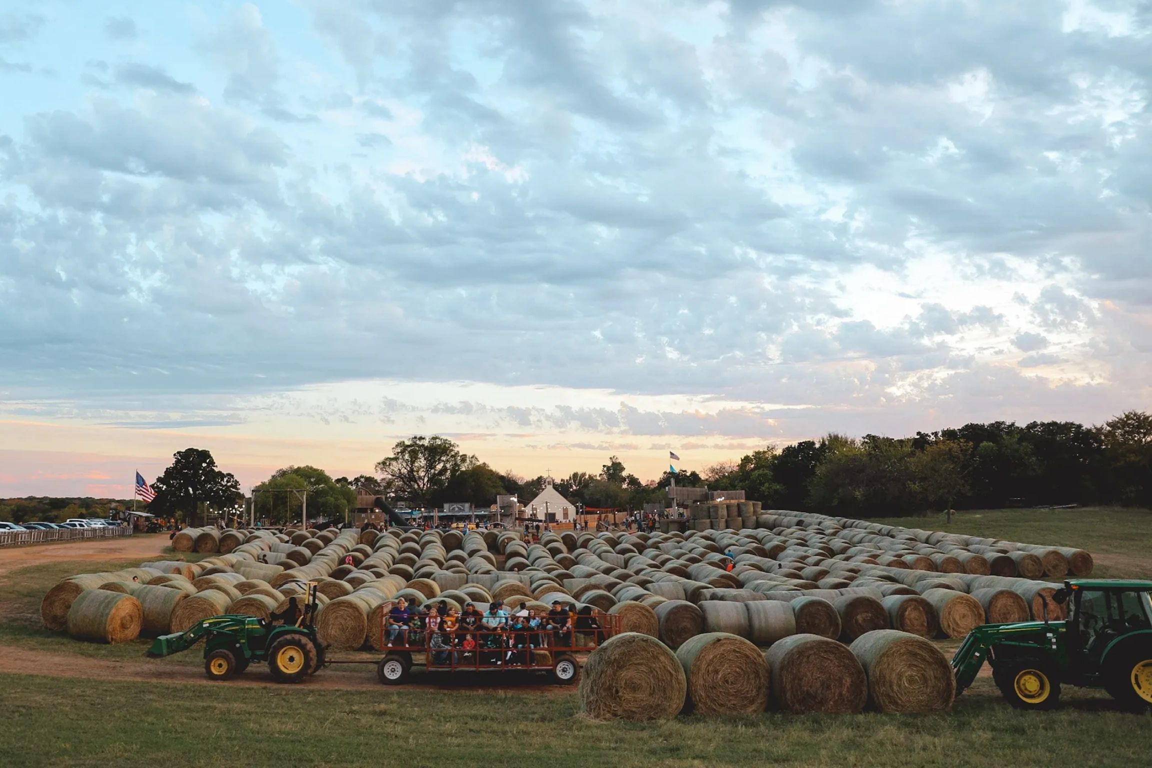 HOME [brownranchhaymaze.com]