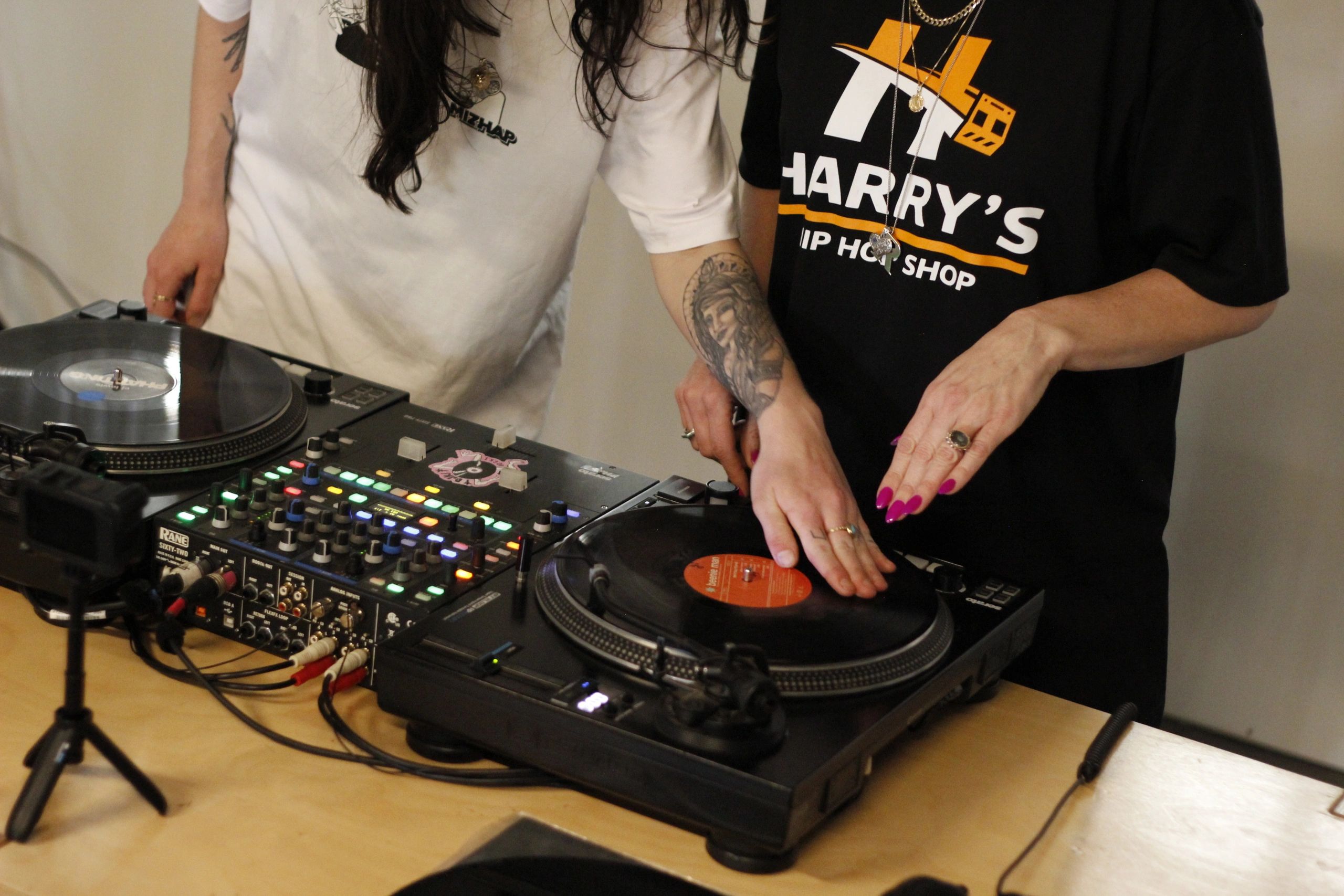 Women's Turntablism Workshops | Turntablism Workshops | Cuts