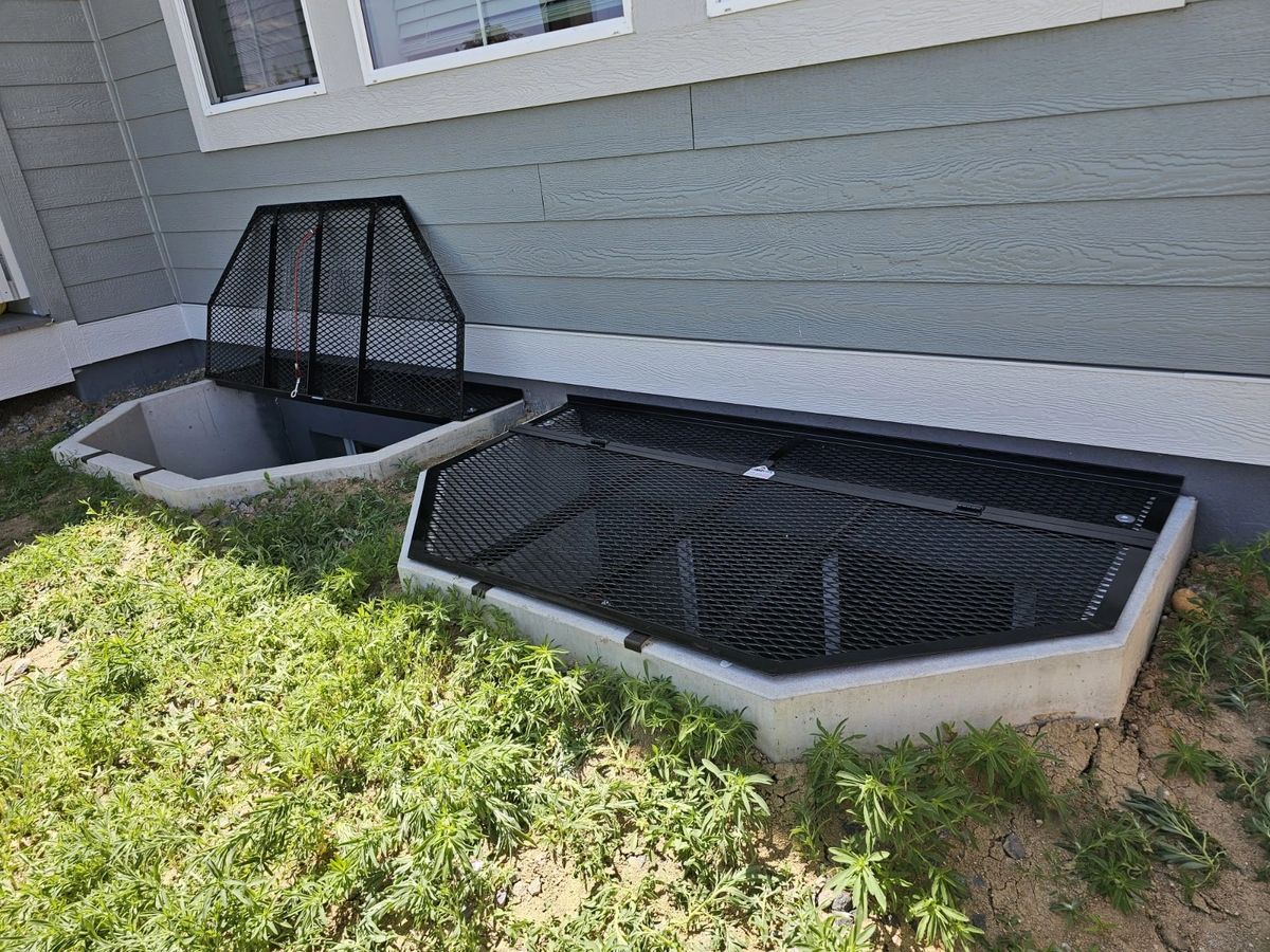 Custom Steel Window Well - Grates-Locks-75X45