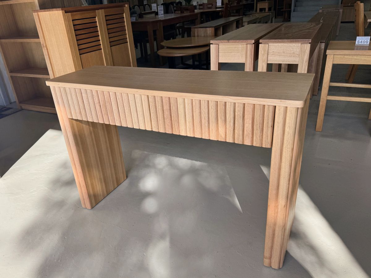 ELVO - Tassie Oak Console Table