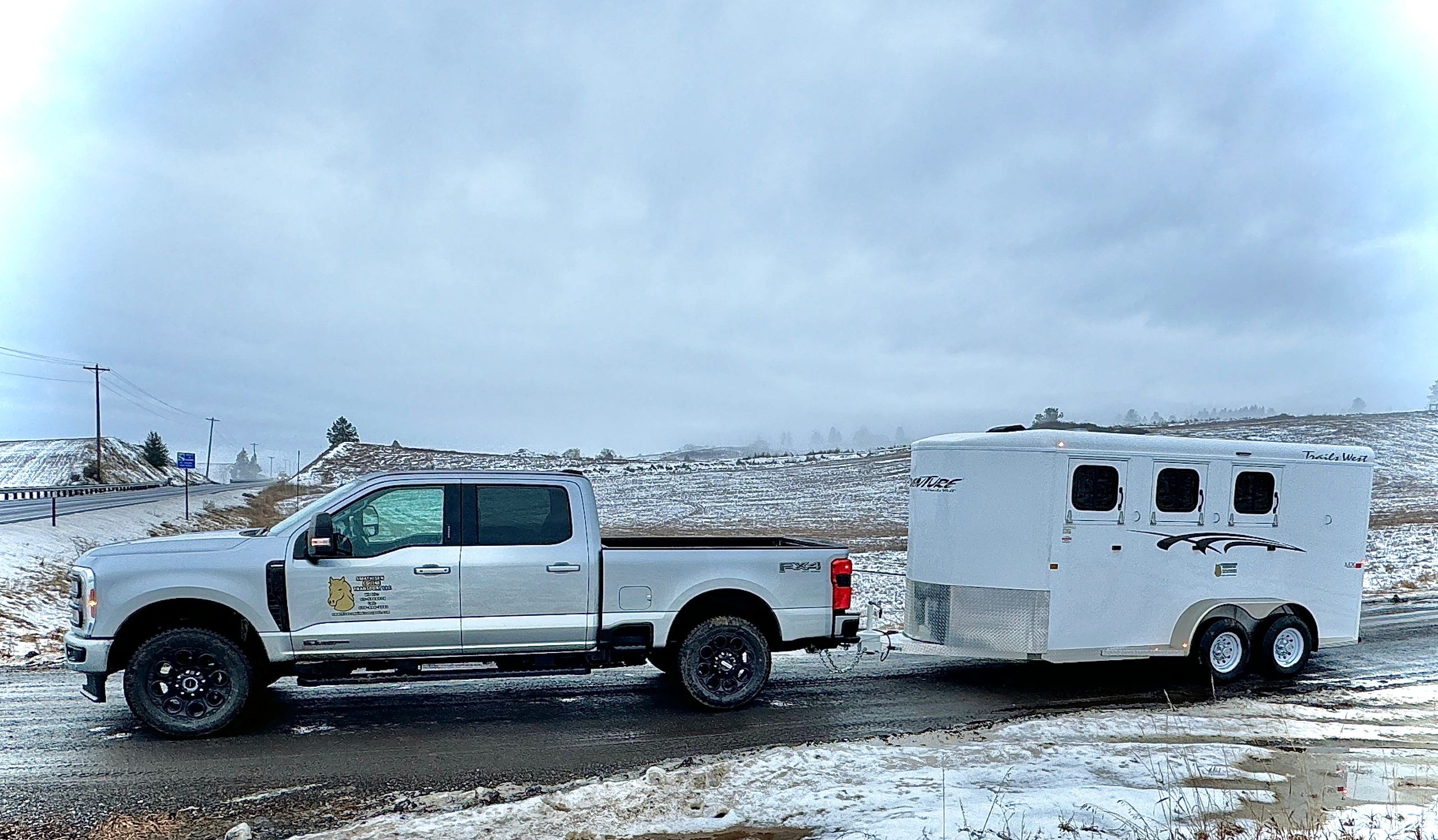 Expert Horse Transport Services | SMathisen Equine Transport