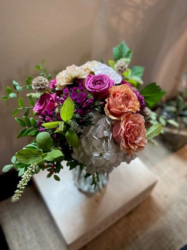 Farmhouse Box & Bloom - Floral, Custom Flower Arrangements