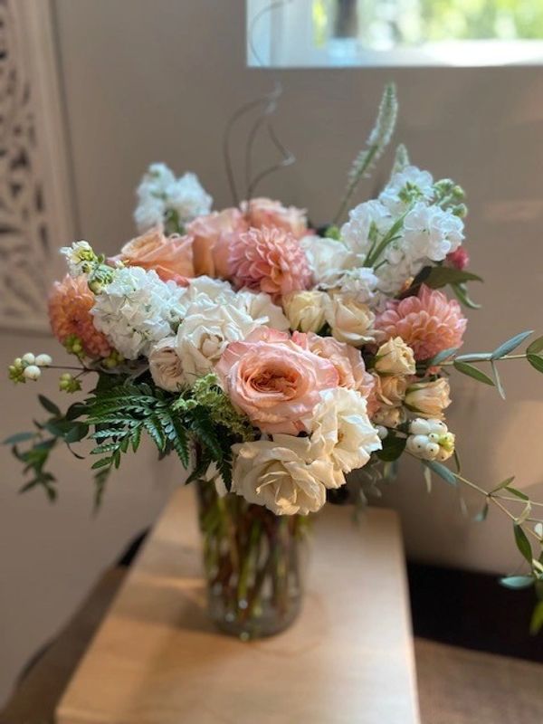 Farmhouse Box & Bloom - Floral, Custom Flower Arrangements