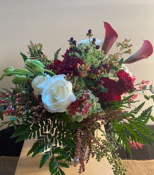 Farmhouse Box & Bloom - Floral, Custom Flower Arrangements