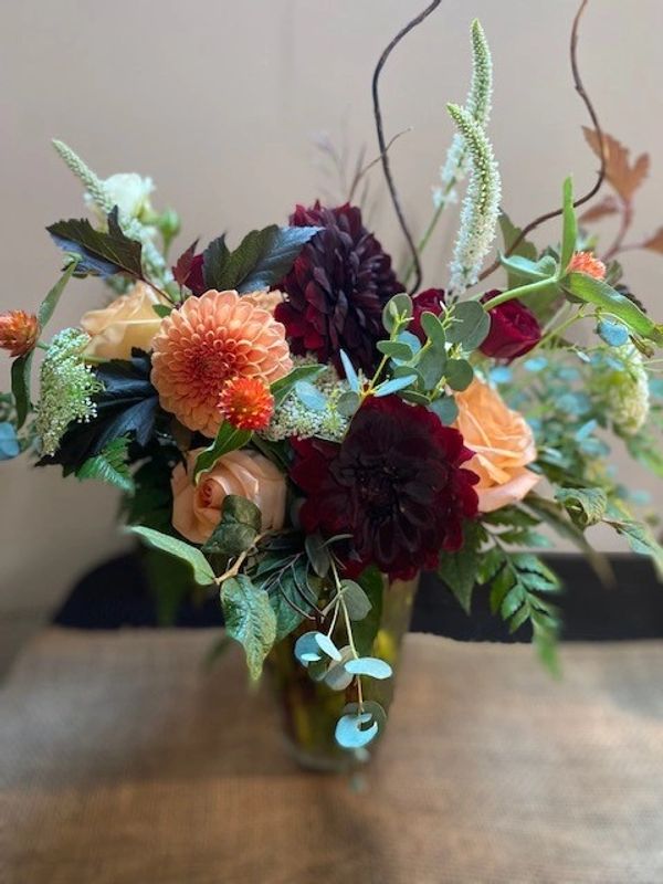 Farmhouse Box & Bloom - Floral, Custom Flower Arrangements