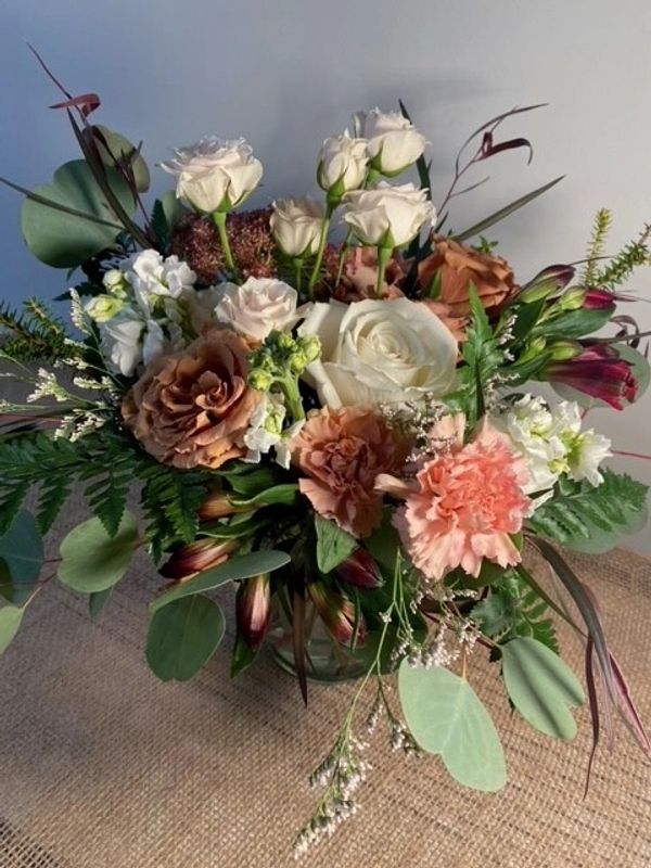 Farmhouse Box & Bloom - Floral, Custom Flower Arrangements