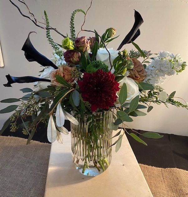 Farmhouse Box & Bloom - Floral, Custom Flower Arrangements