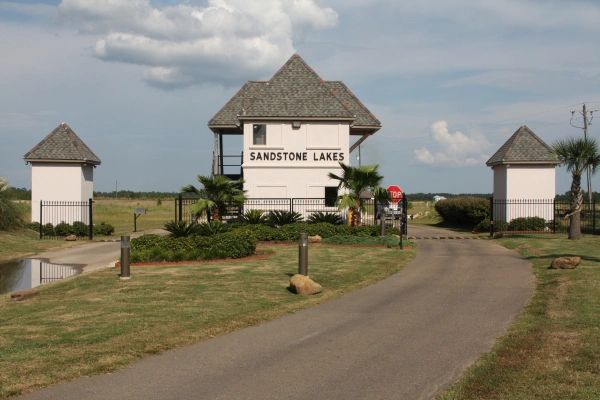 Sandstone Lakes Resort