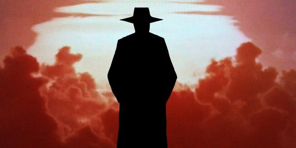 Heidi Hollis - Hat Man, Shadow People, Haunted | Heidi Hollis