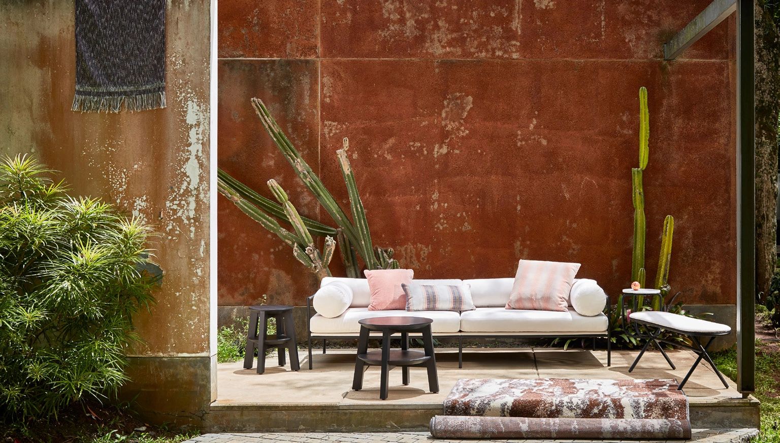 Bellaserra Outdoor - Club Outdoor Collection