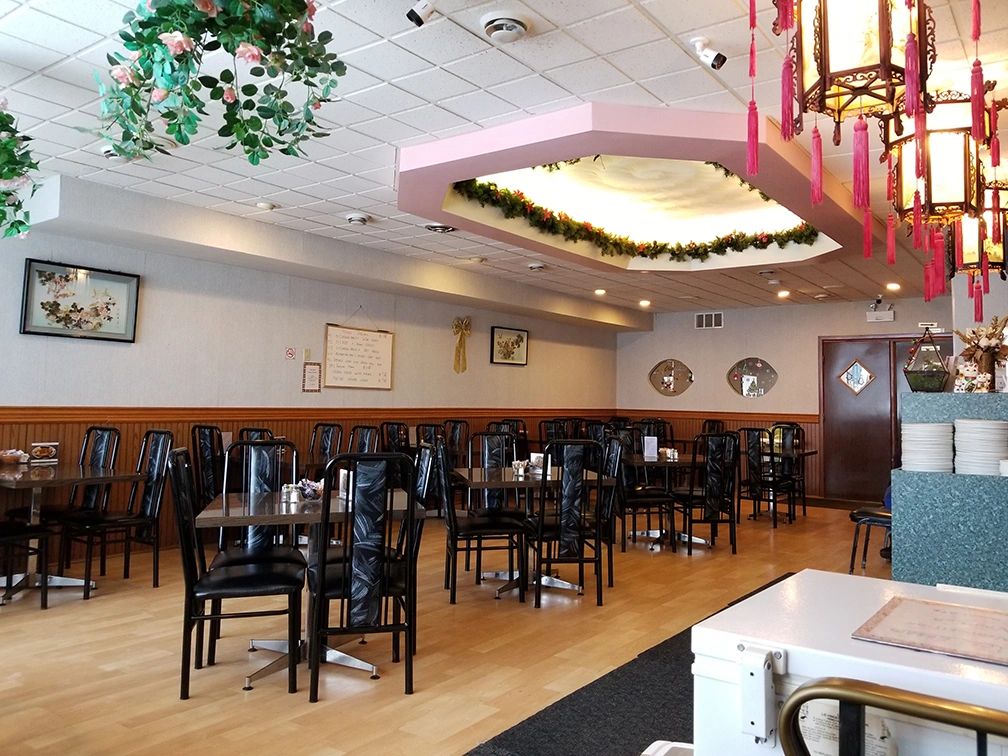 Chew's Restaurant - Chinese Food - Chelmsford, Ontario