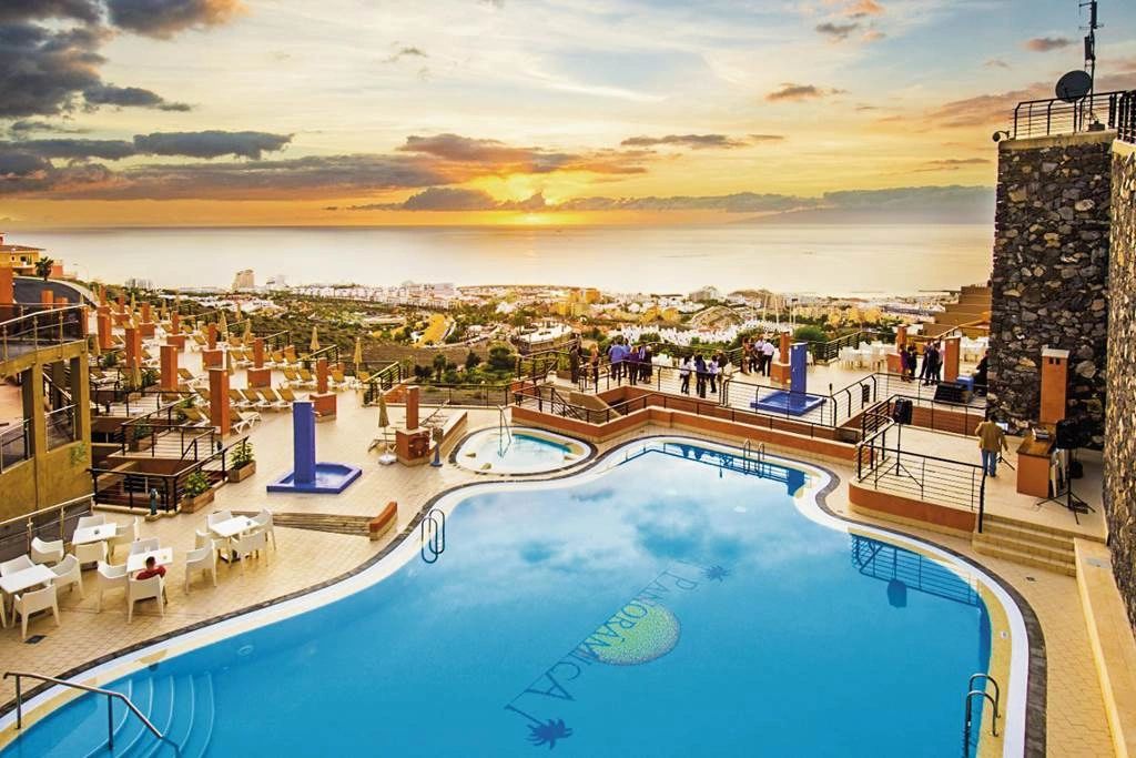 Panoramic Pool Bar & Restaurant - Home