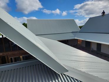 METAL ROOF PROS