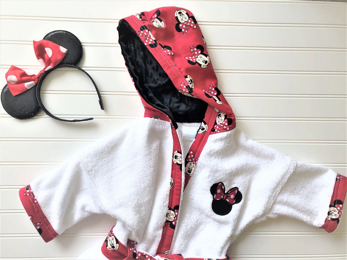 Kids-Hooded-Bath-Terry-Robes-White-Minnie Mouse-Red