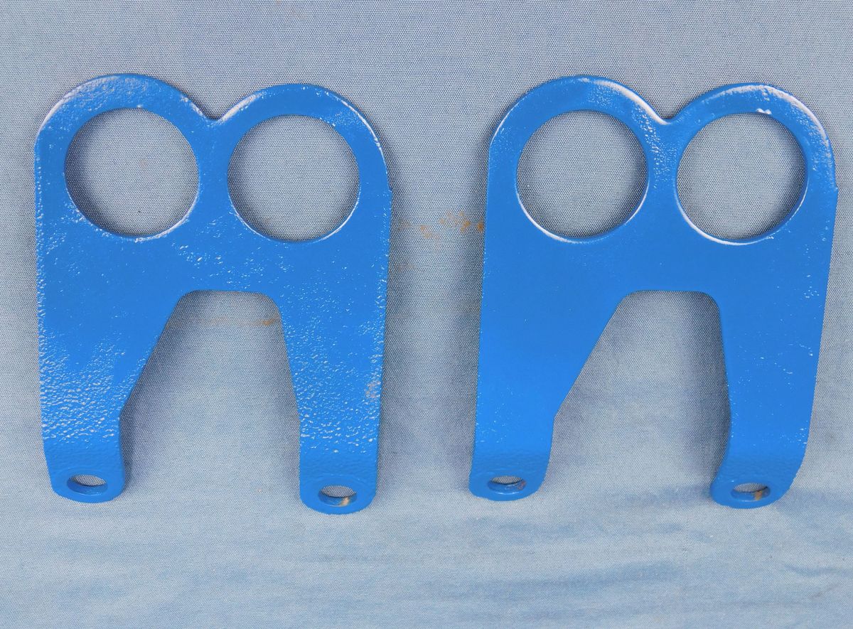 429 Cobra jet engine lift hooks