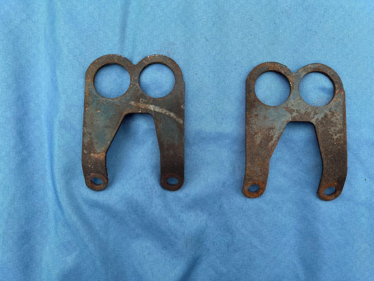 1970-71 429 Cobra jet engine lift hooks original