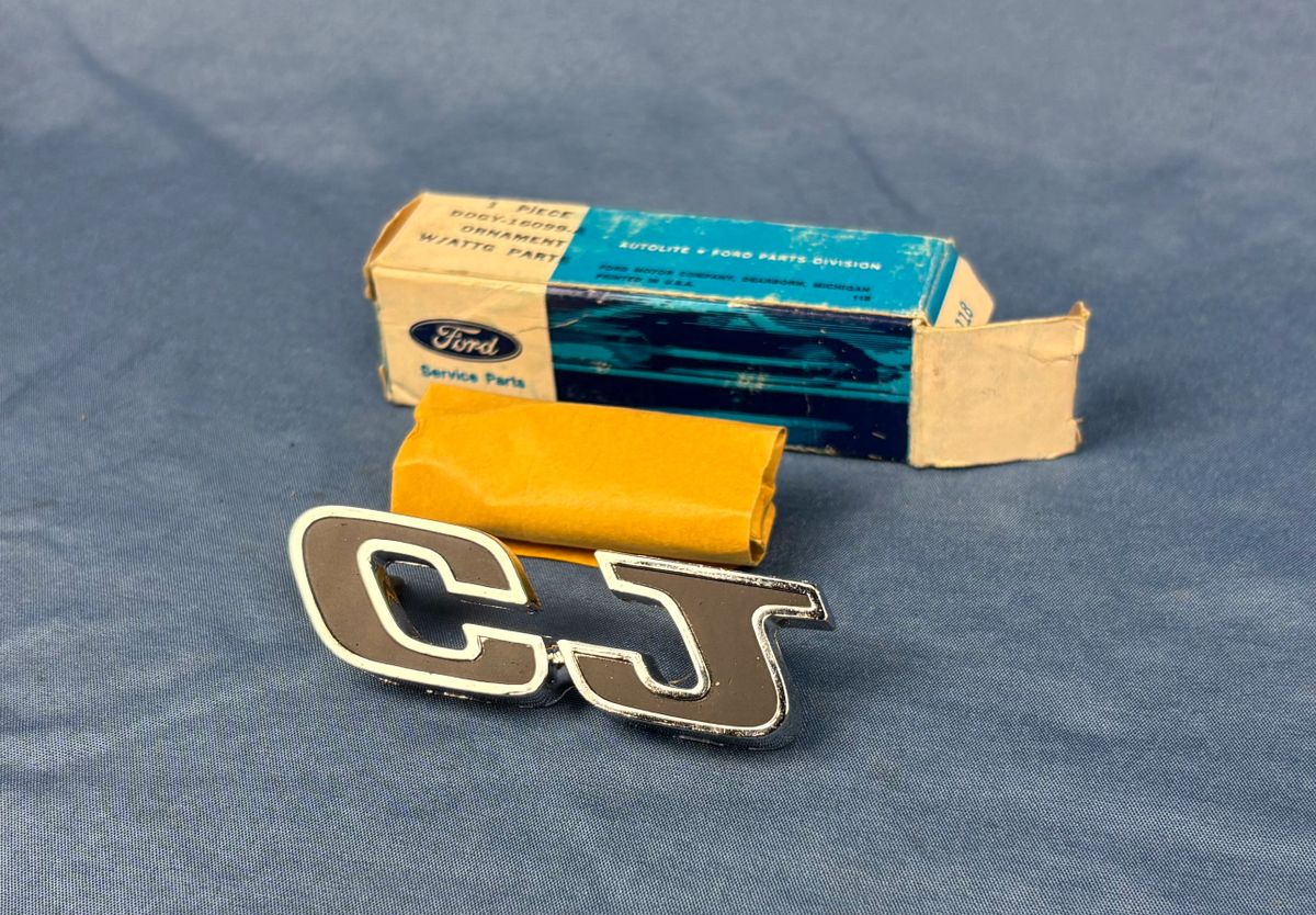 CJ Cobra Jet emblem LEFT side NOS RARE!!