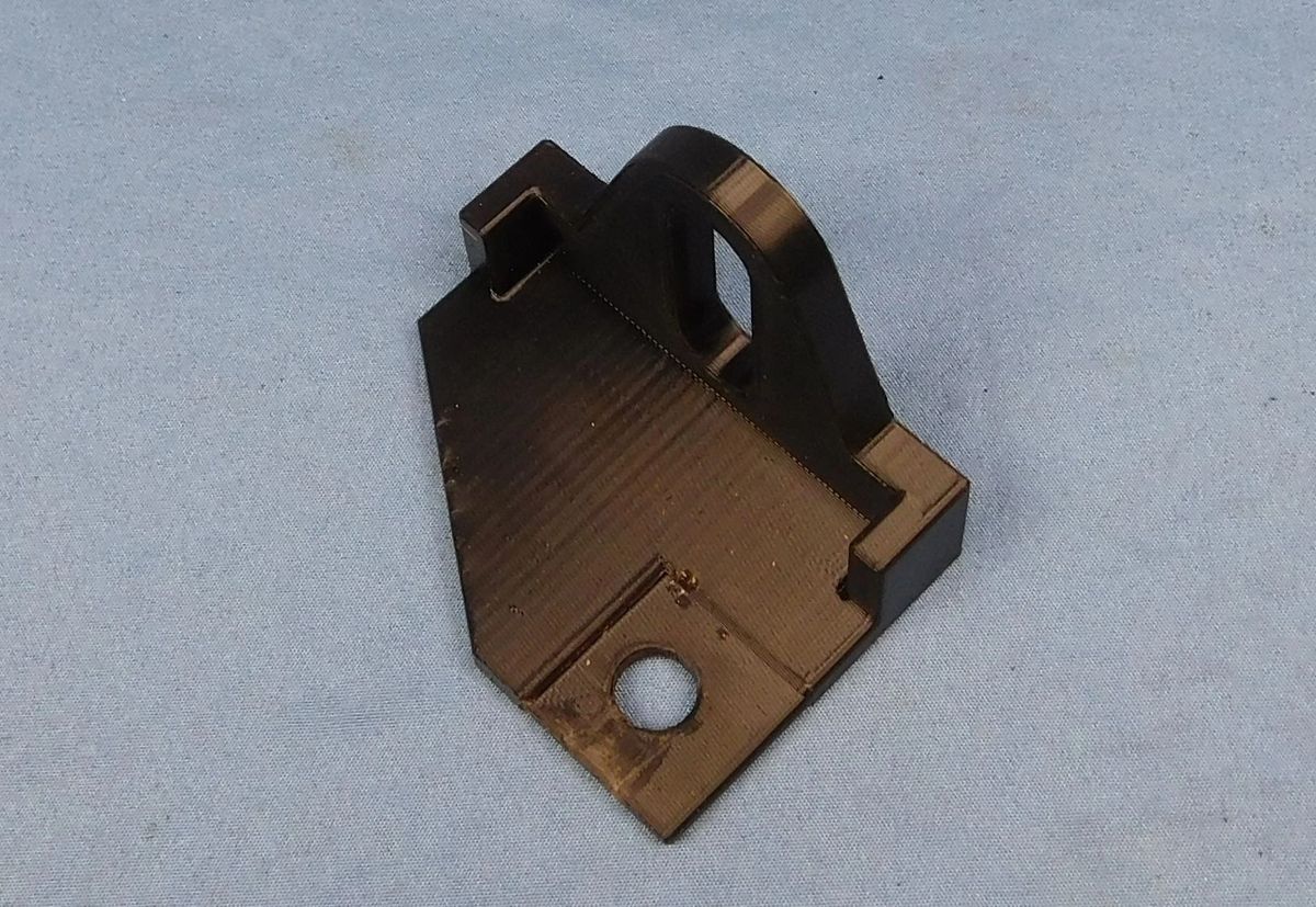 Hood pull rod support