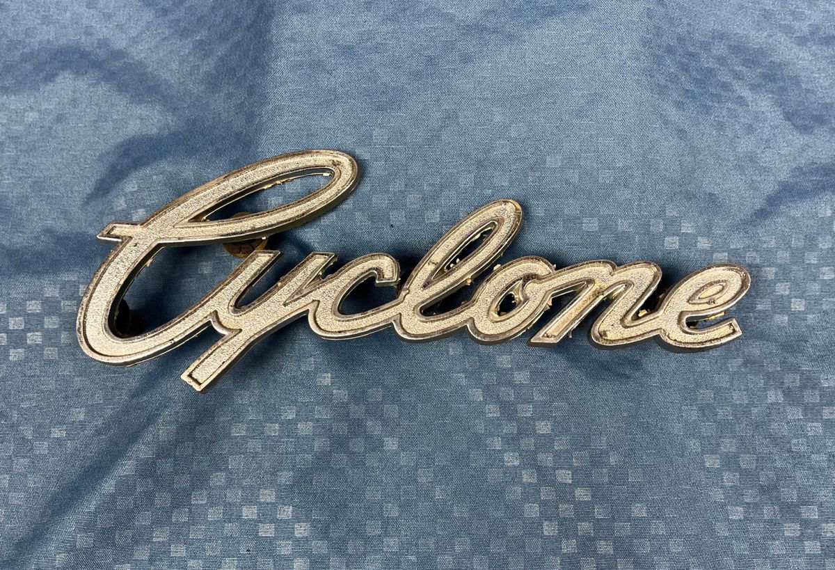 1970-71 Cyclone emblem for rear