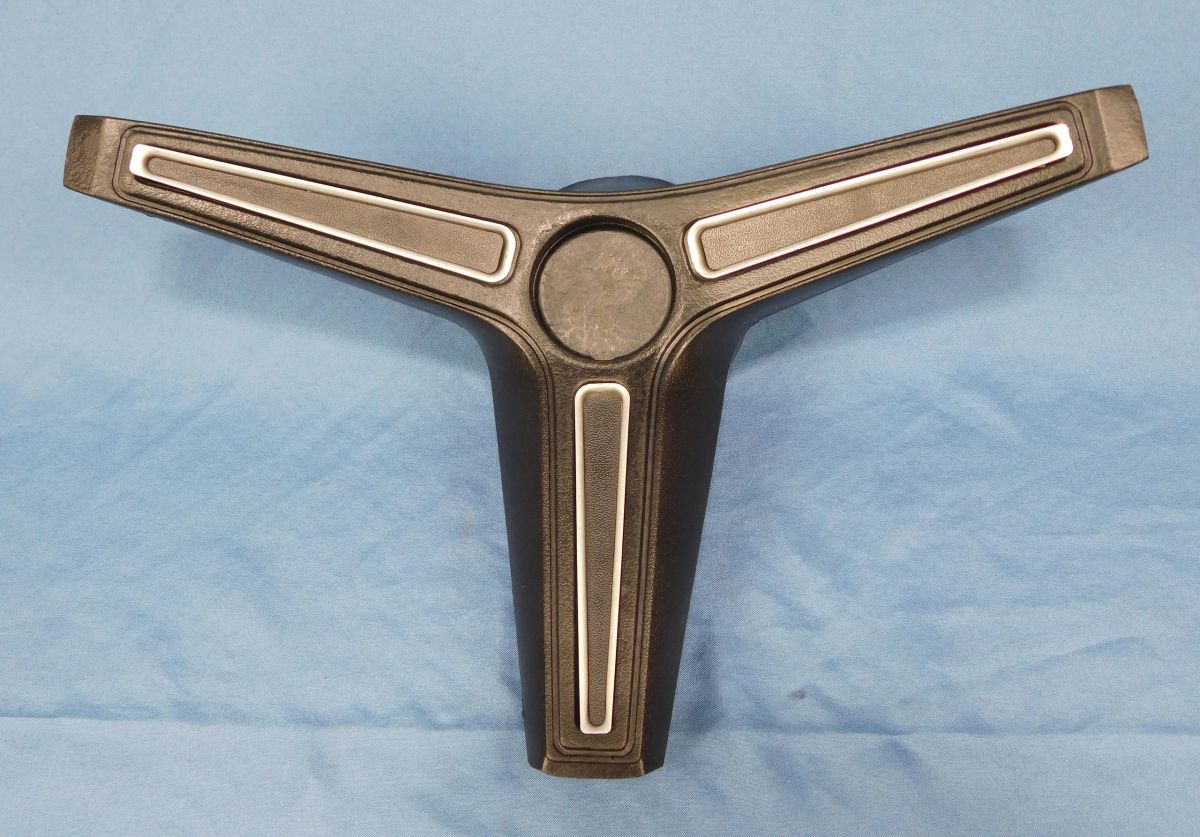 Cyclone Spoiler rimblow steering wheel center NEW
