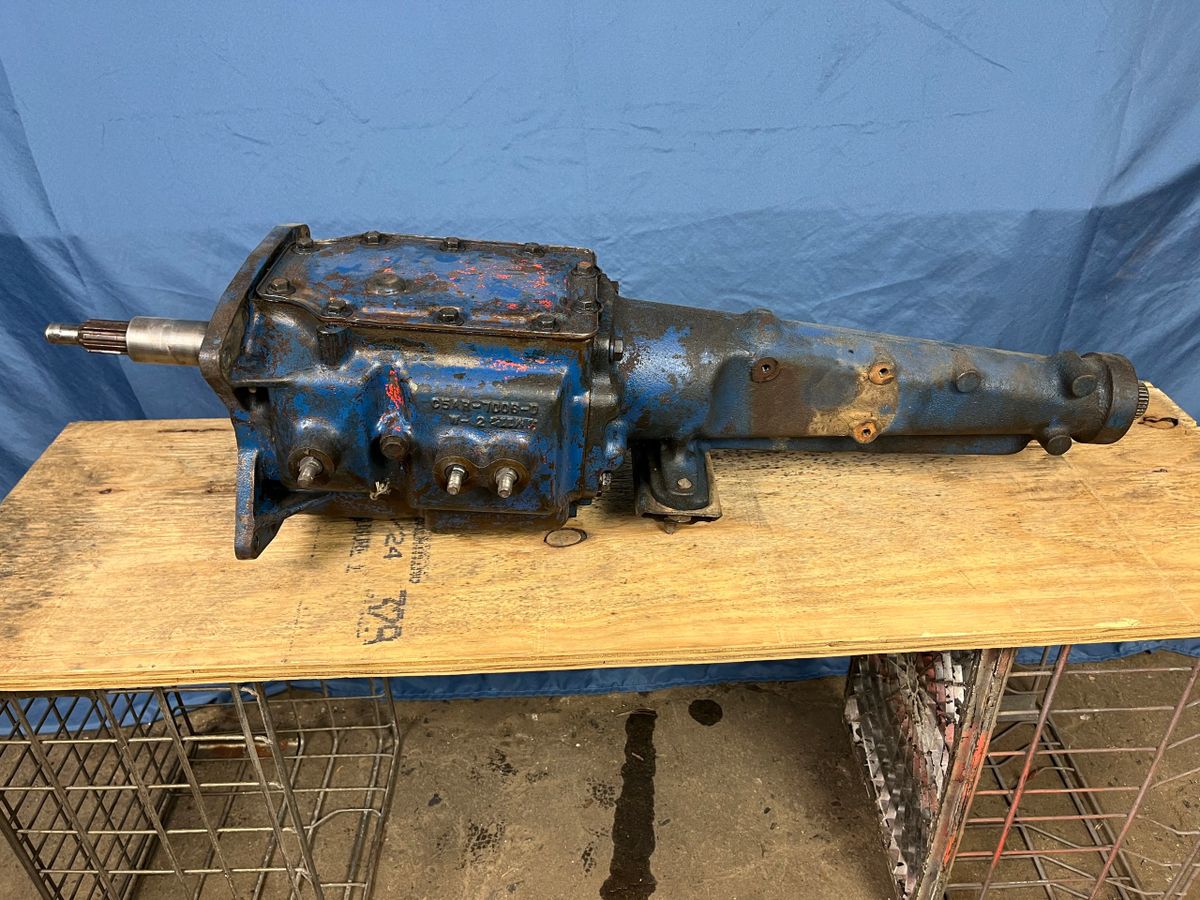 Toploader 4spd transmission. Small block large tail
