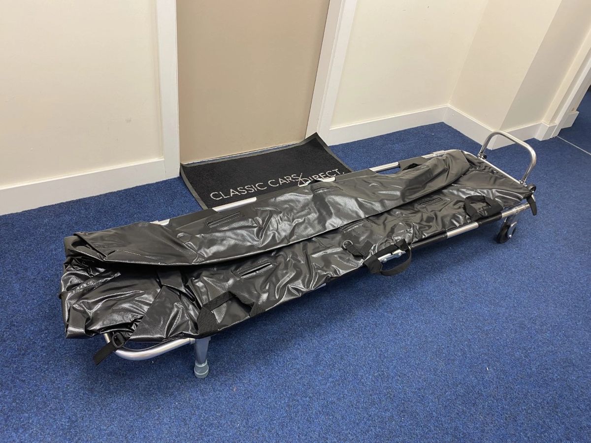 Stretcher - Two Man - Removal Stretcher with cover and straps - BLACK