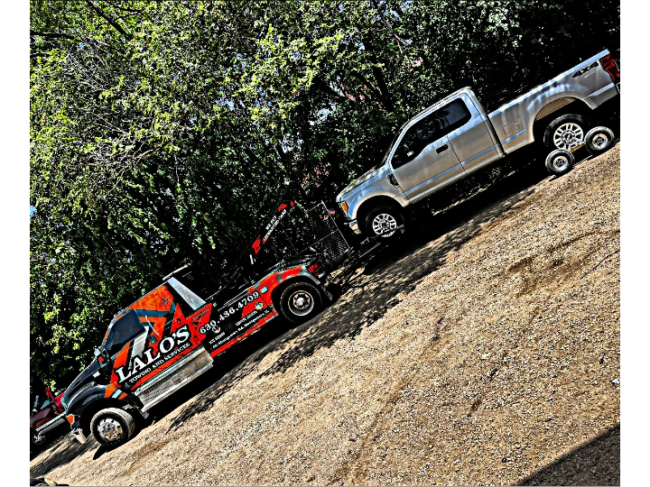 Lalos Towing and Services