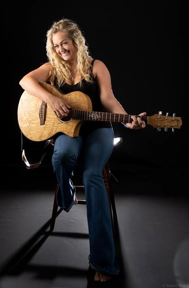 Maddie Hogan - Maddie Hogan, Singer, Songwriter