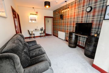 Aye Stay - Guesthouse, Bed and Breakfast, Guesthouse, Hotels