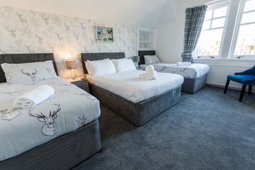 Aye Stay - Guesthouse, Bed and Breakfast, Guesthouse, Hotels