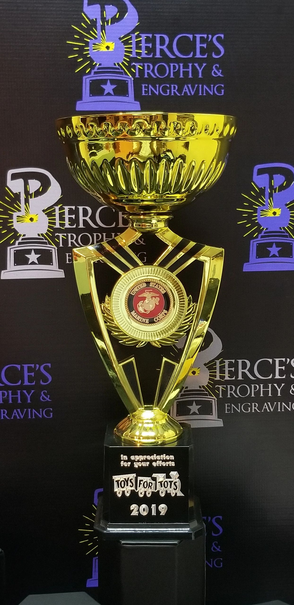 Pierce's Trophy and Engraving - Trophy, Engraving
