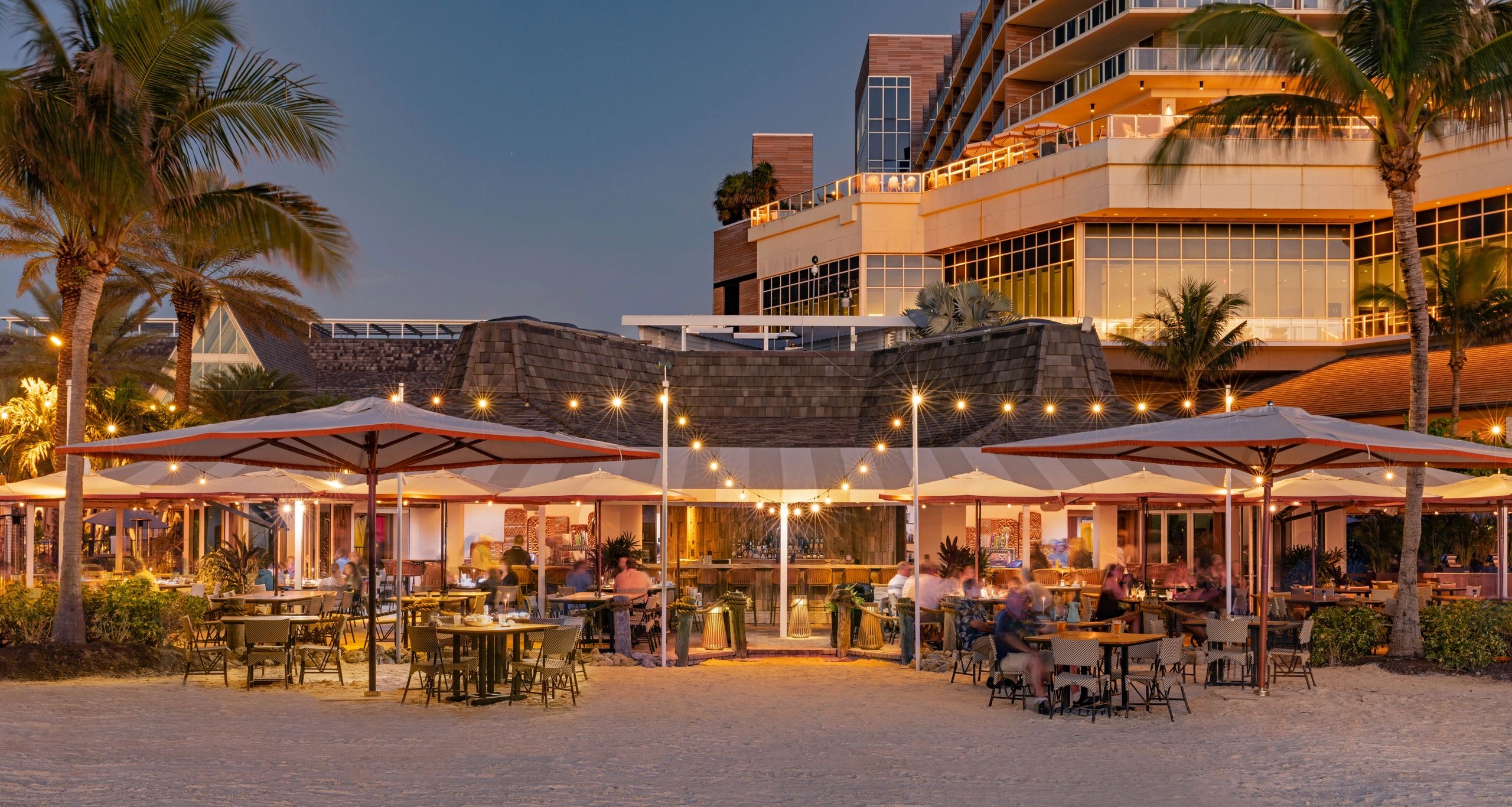 Quinn's Marco Island: Beachfront Dining