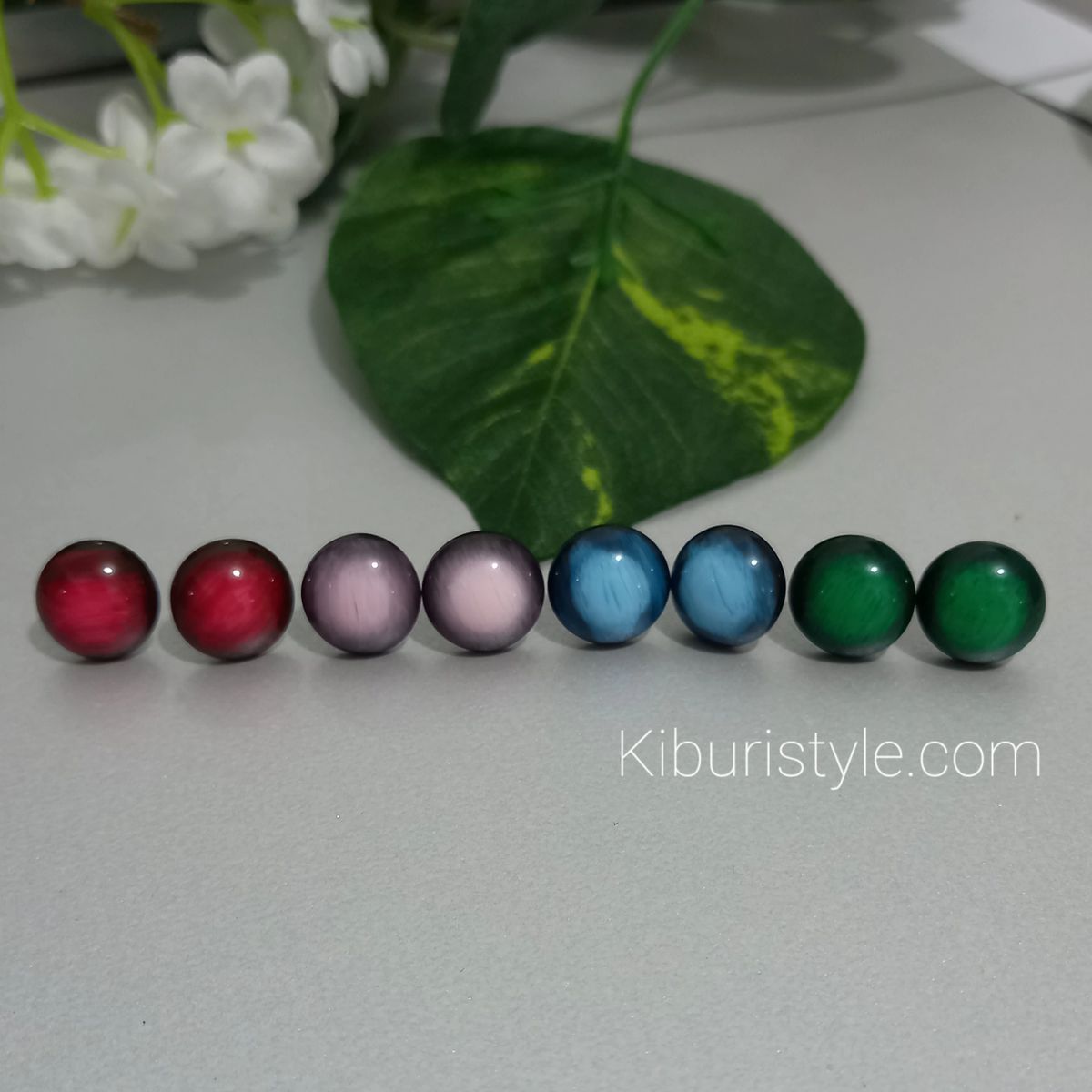 Acrylic coloured stud