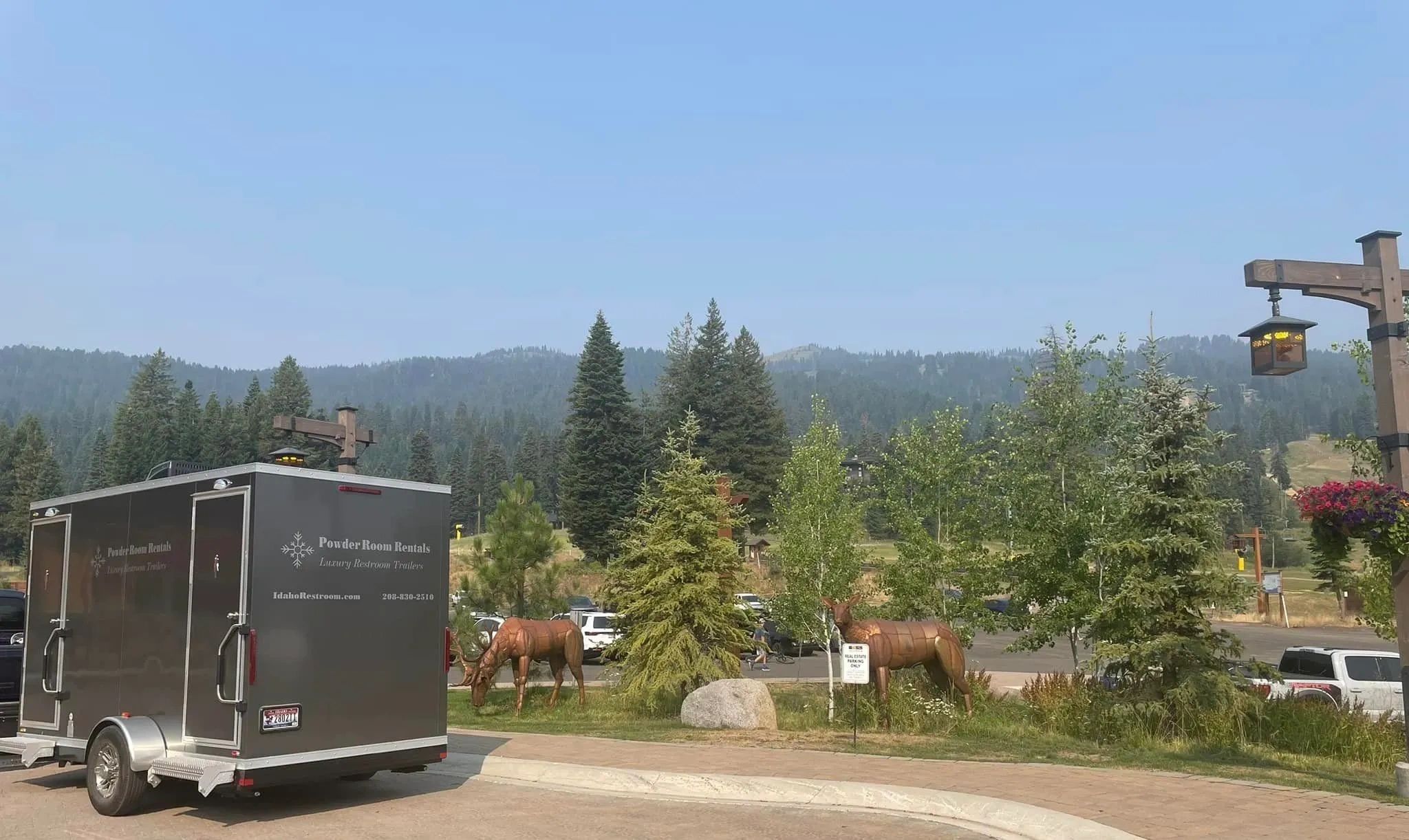 Luxury Mobile Restroom - Powder Room Rentals