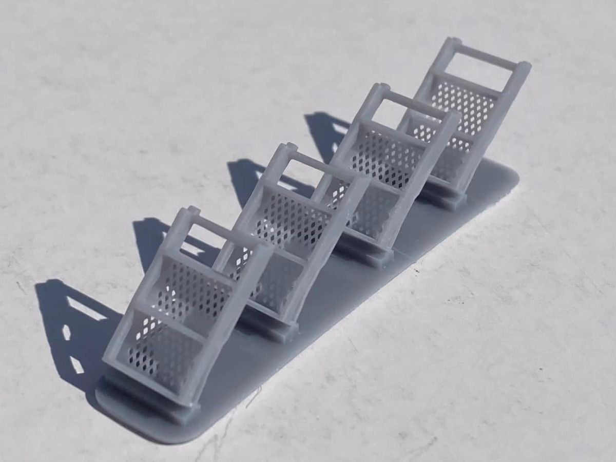 NIU2034 - BR Class 14 Replacement Steps - OO Gauge