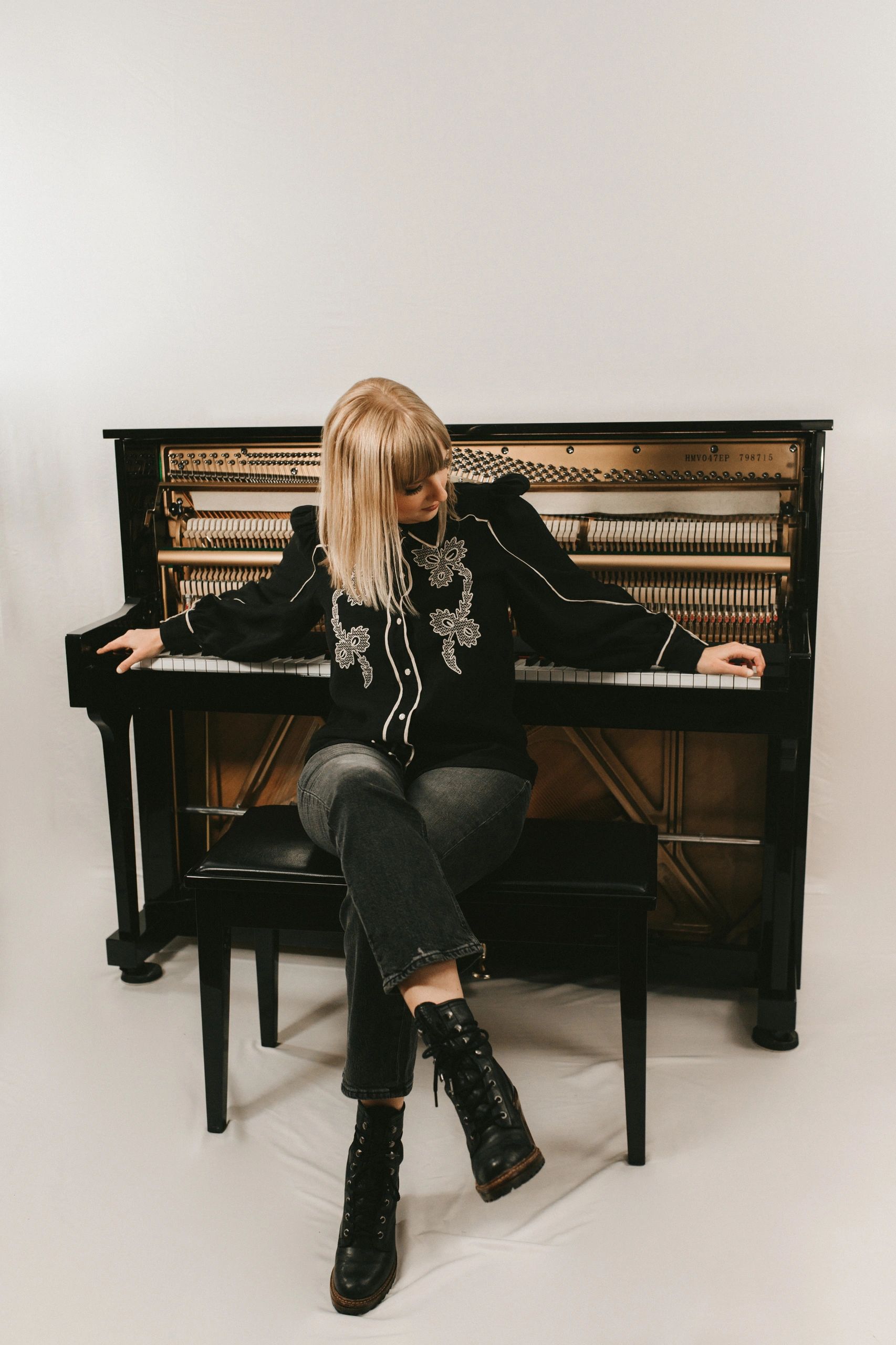 About | Amber Ann Nicholson