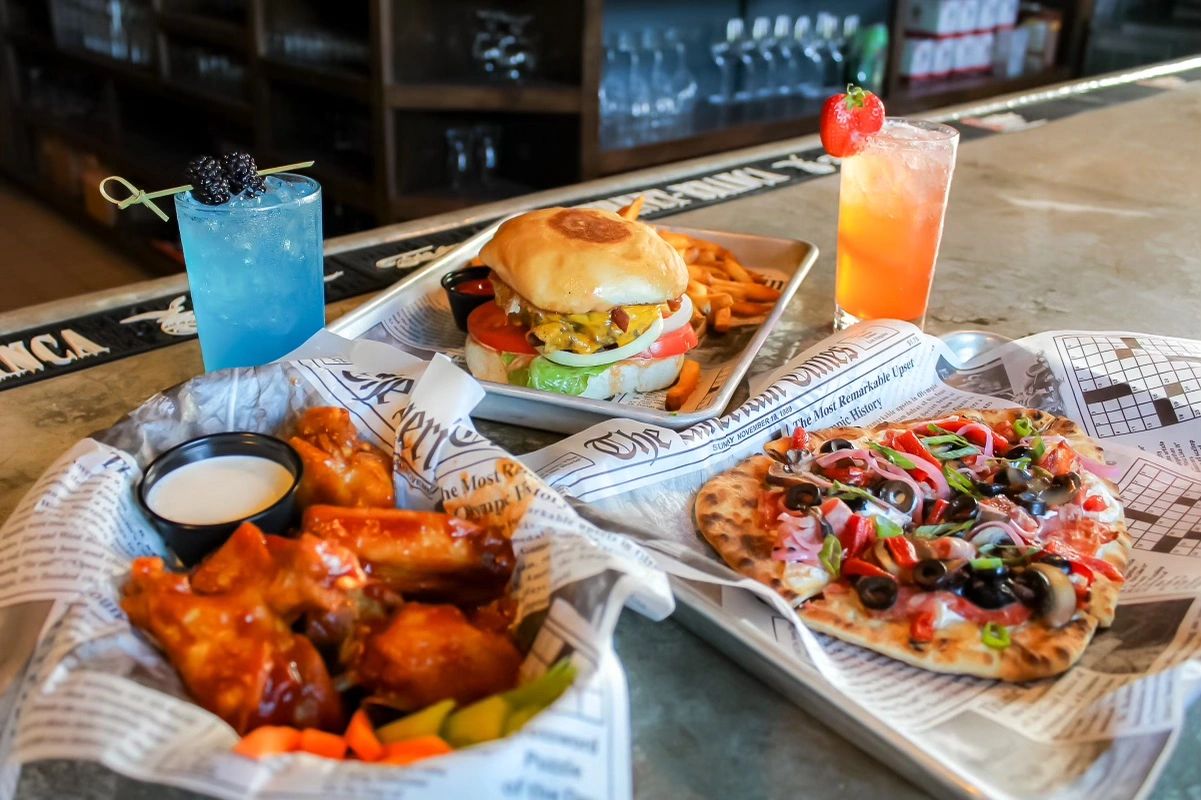 Craft Cocktails at Tavern on Castell | Good Food and Drinks