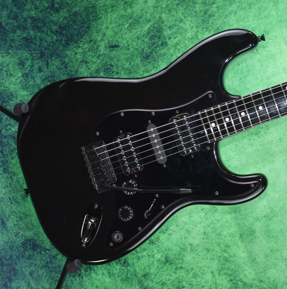 Pre-order: Stratocaster HSH Black 5-Way Autosplit Coil Split