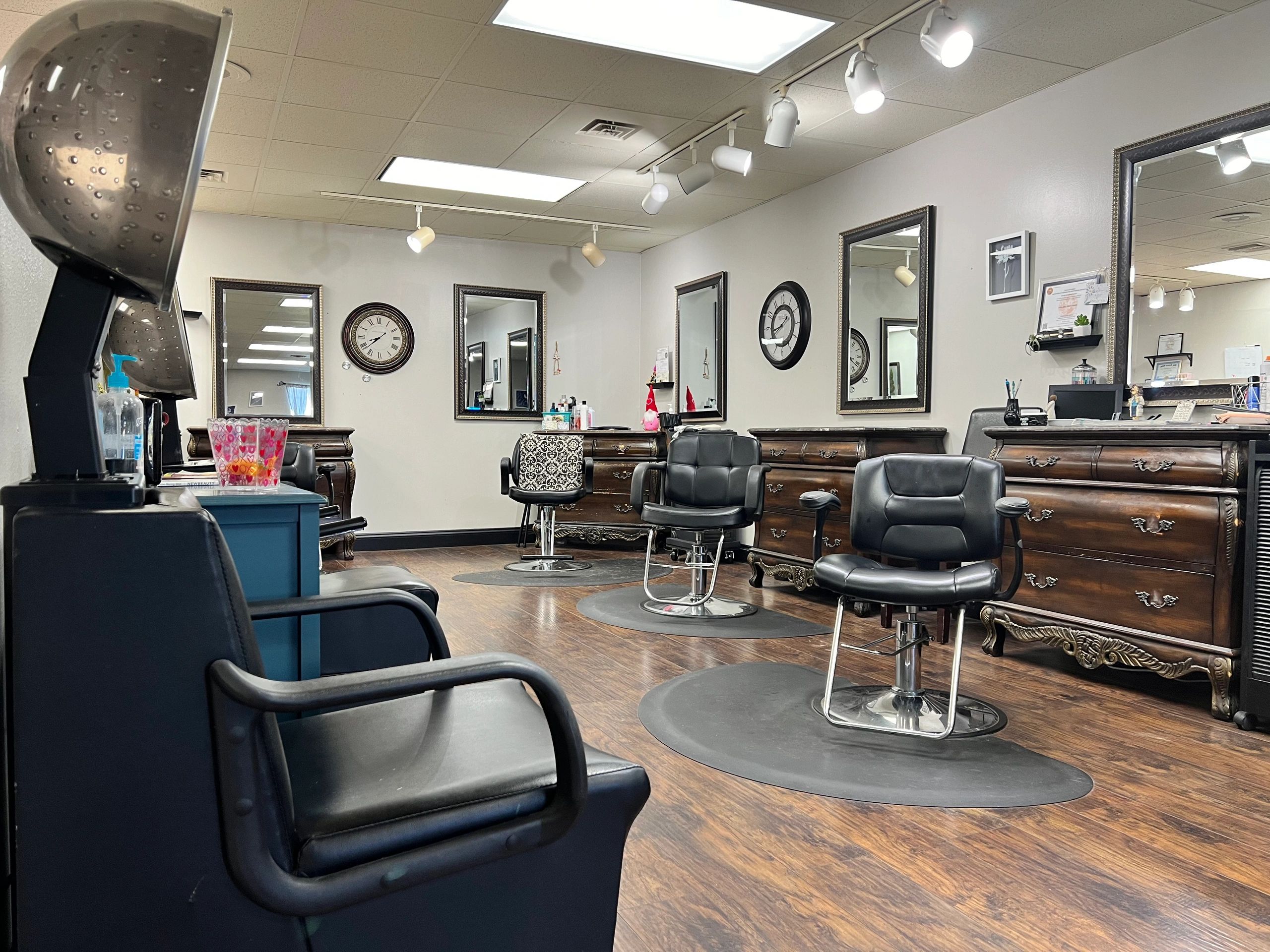 Booth Rentals at Avenue Salon