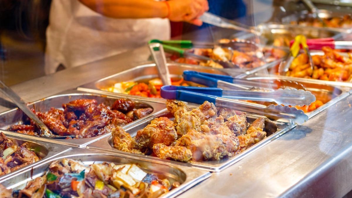 Safety Experts: The 5 worst dishes you can eat at buffets