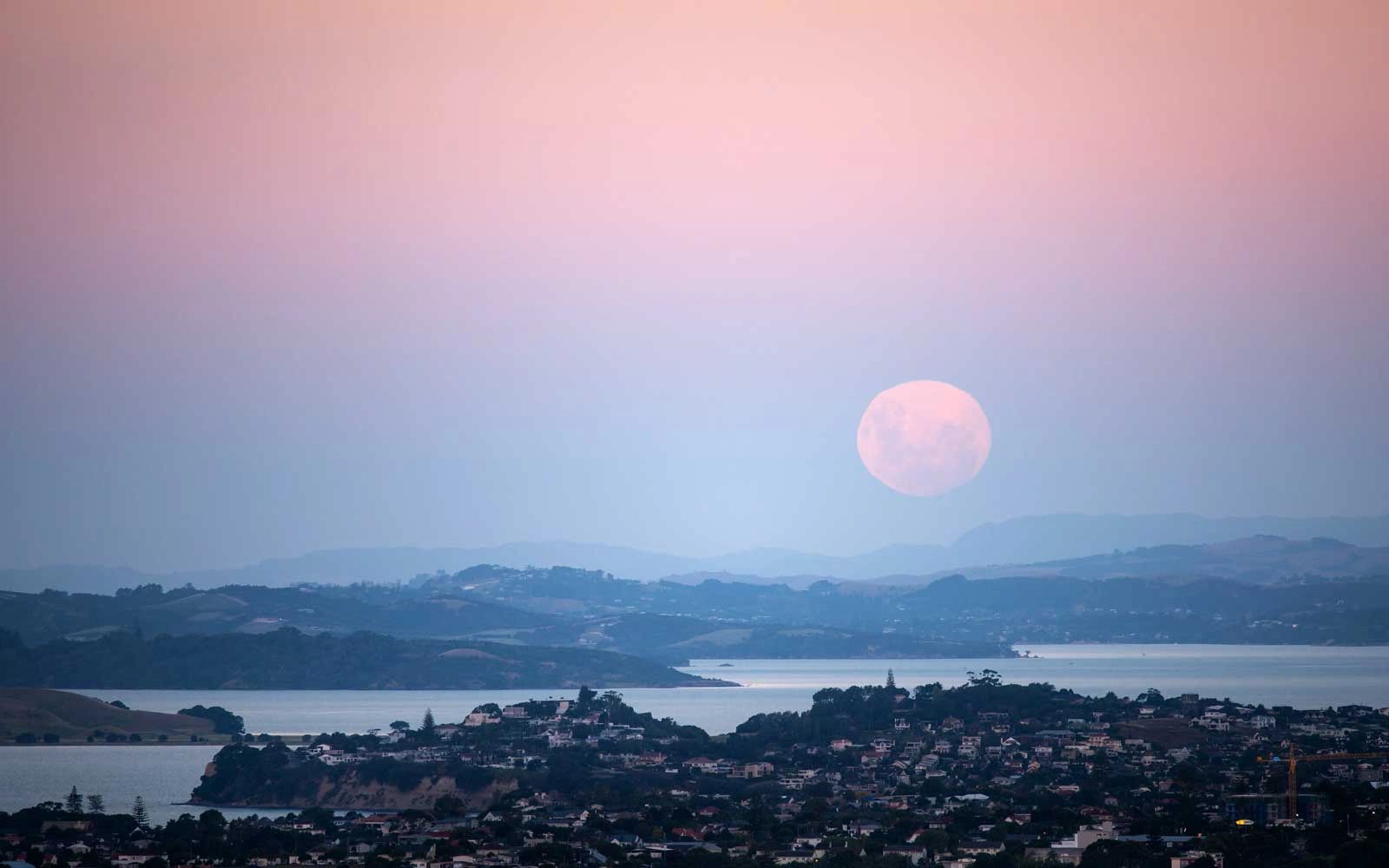 The Biggest Full Moon of the Year Rises