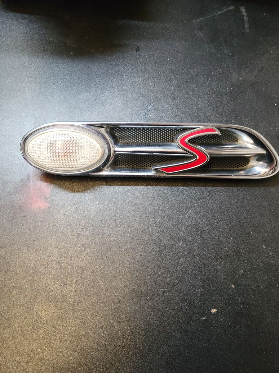 Mini Cooper Right Fender Scuttle Grill R52 R53 51137114734