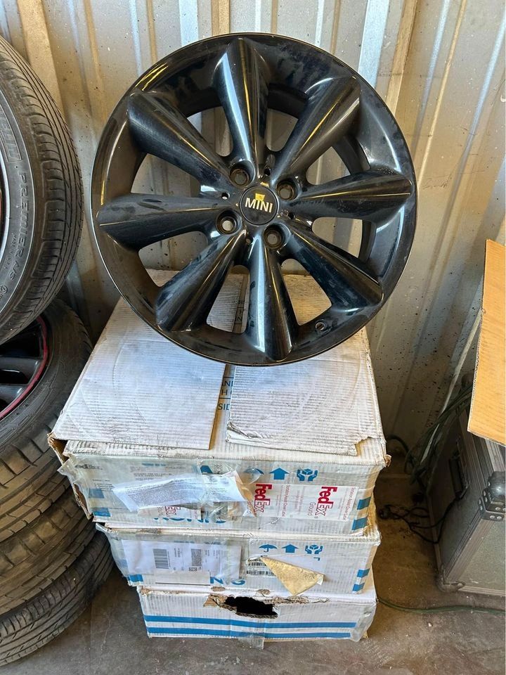 17X7 MINI COOPER R121 4X100 BLACK WHEELS