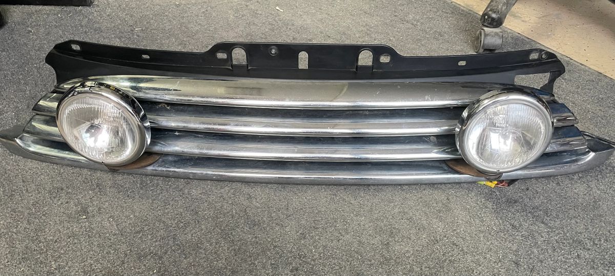 2007-2013 Mini Cooper Base Front Grill with Fog Lights