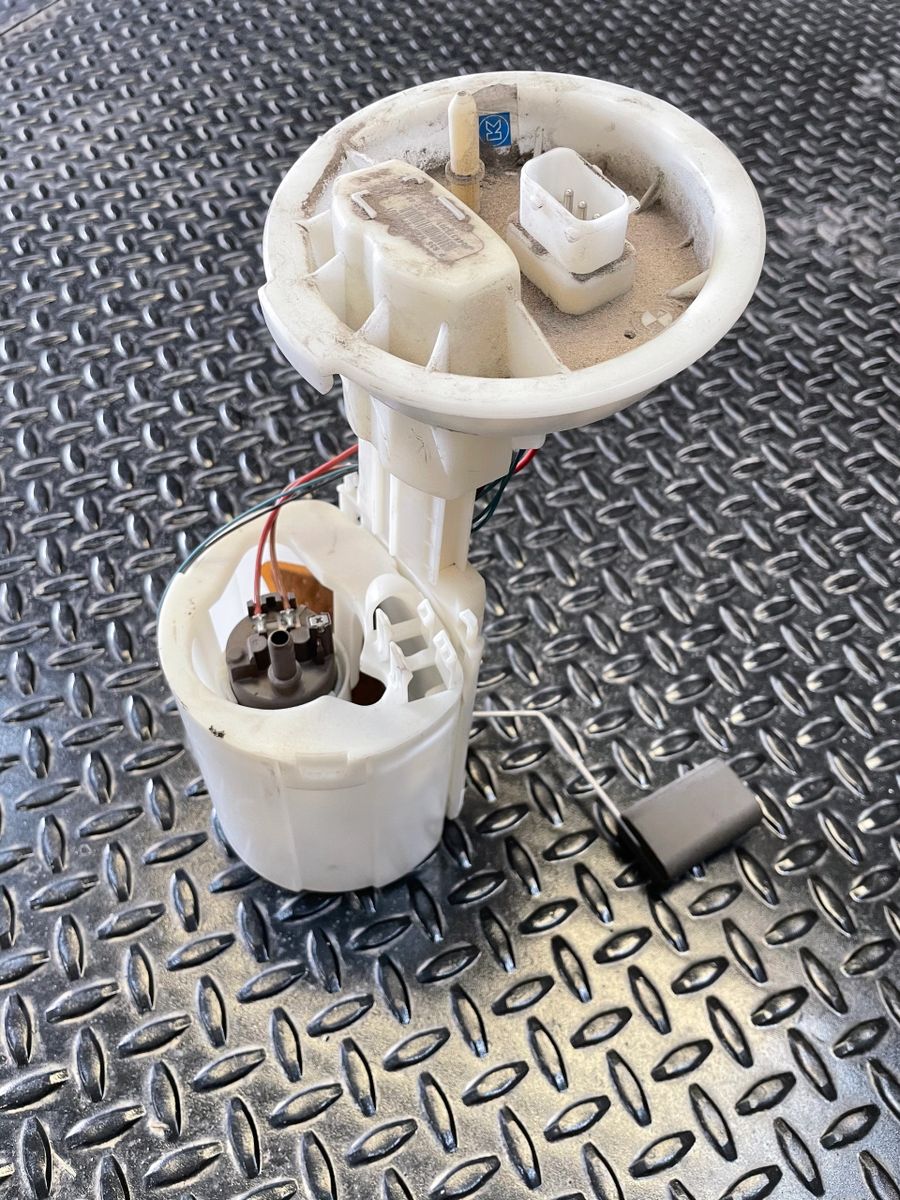 2007-2014 Mini Cooper R56 BASE Fuel Pump 16146766176