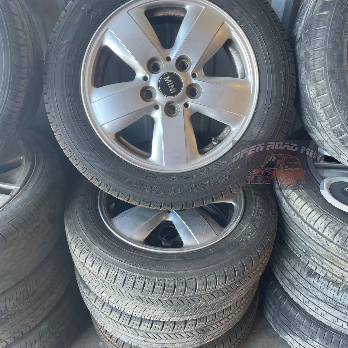 Mini Cooper Wheels 15 inch Silver **WE DO NOT SHIP WHEELS - PICKUP ONLY**