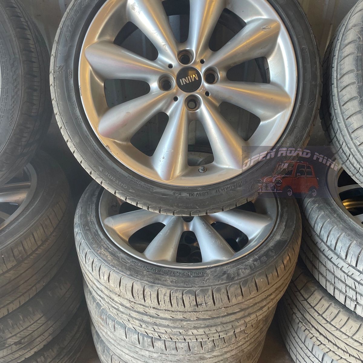 Mini Cooper Wheels 17 inch Silver **WE DO NOT SHIP WHEELS - PICKUP ONLY**