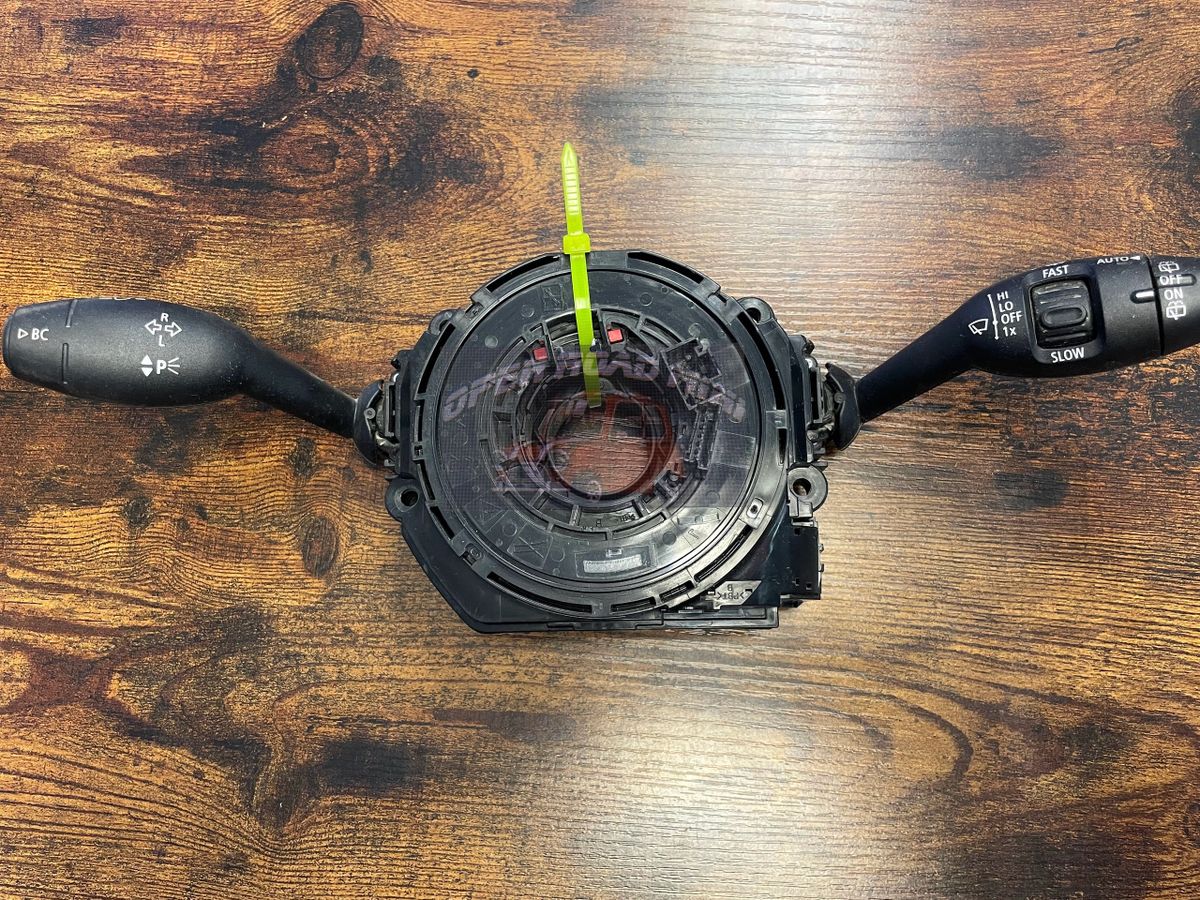 Mini Cooper Steering Column Turn Signal and Wiper Switch Clockspring ...